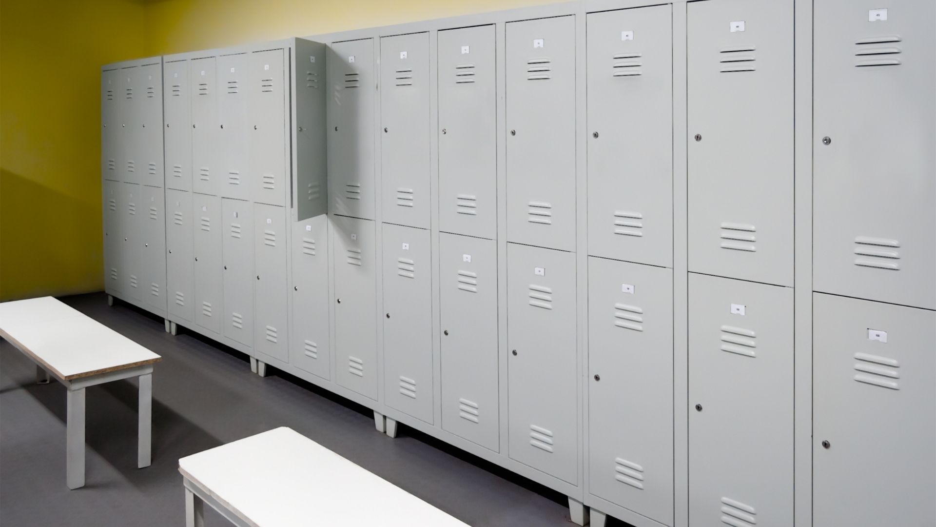 ¿Cómo acondicionar el vestuario de un restaurante? - Taquimetal